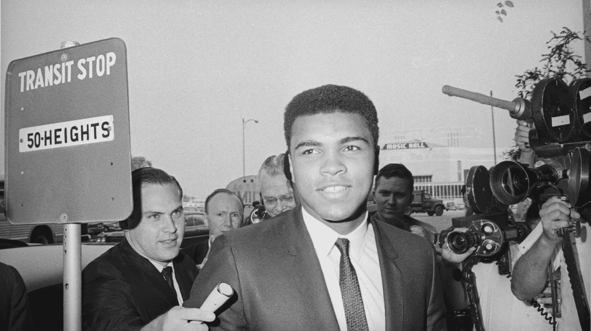 Muhammad Ali's draft card fails to sell with $3 million starting bid ...